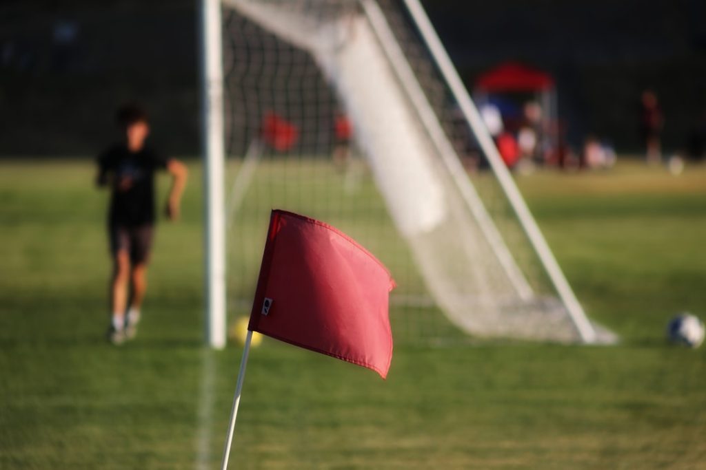 Beginner’s Guide to Flag Football Rules - Betmok Blog